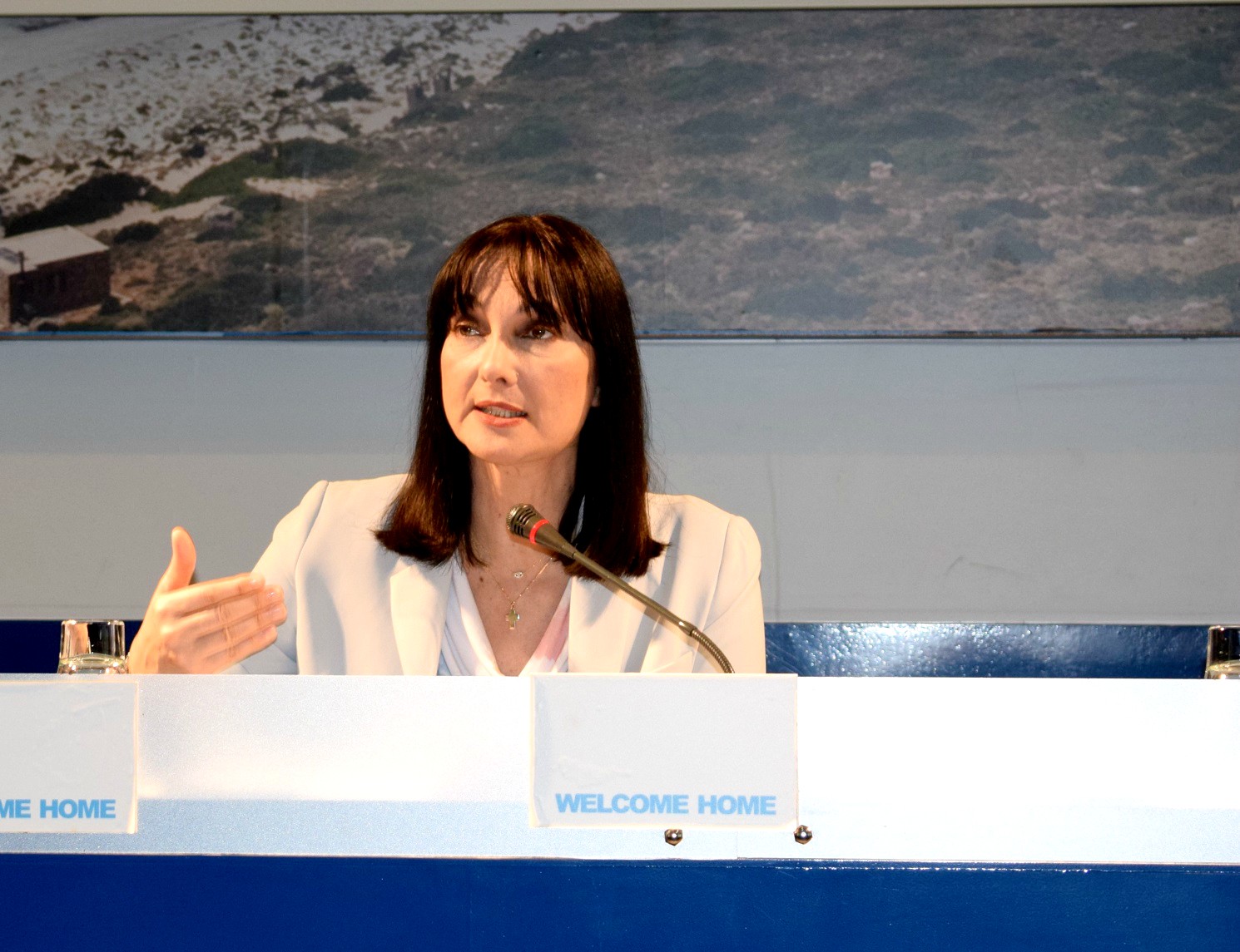 ΕΛΕΝΑ ΚΟΥΝΤΟΥΡΑ | Ελληνική Κυβέρνηση