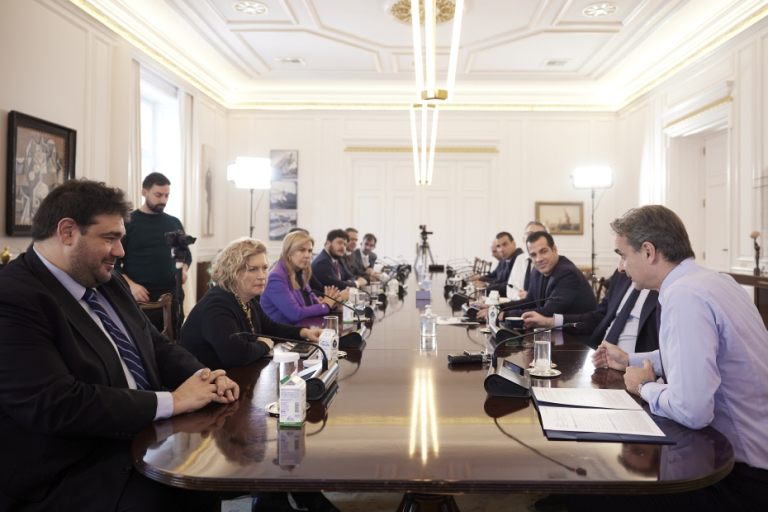 Μέσω MyHealth και gov.gr οι ιατρικές εξετάσεις και οι βεβαιώσεις ...